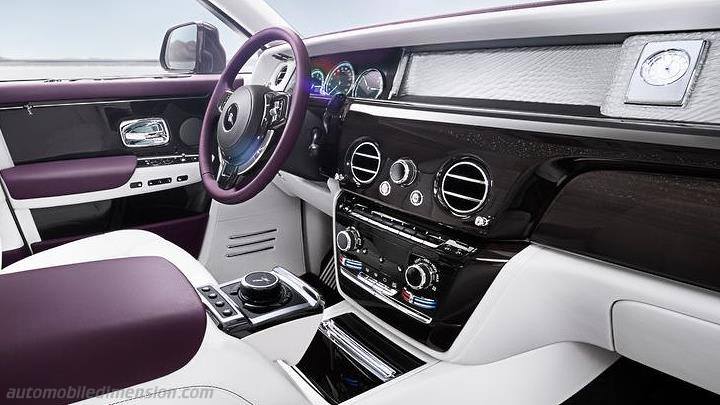 Rolls-Royce Phantom dimensions, boot space and weight Rolls-Royce Phantom dimensions, boot space and weight